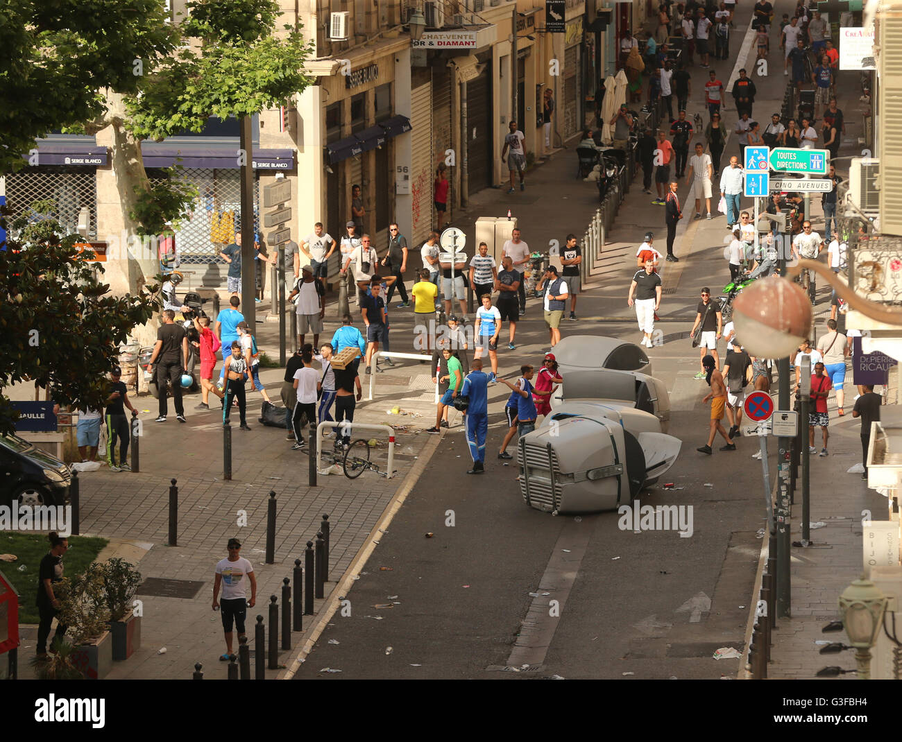 Football fans knock over bins hi-res stock photography and images - Alamy