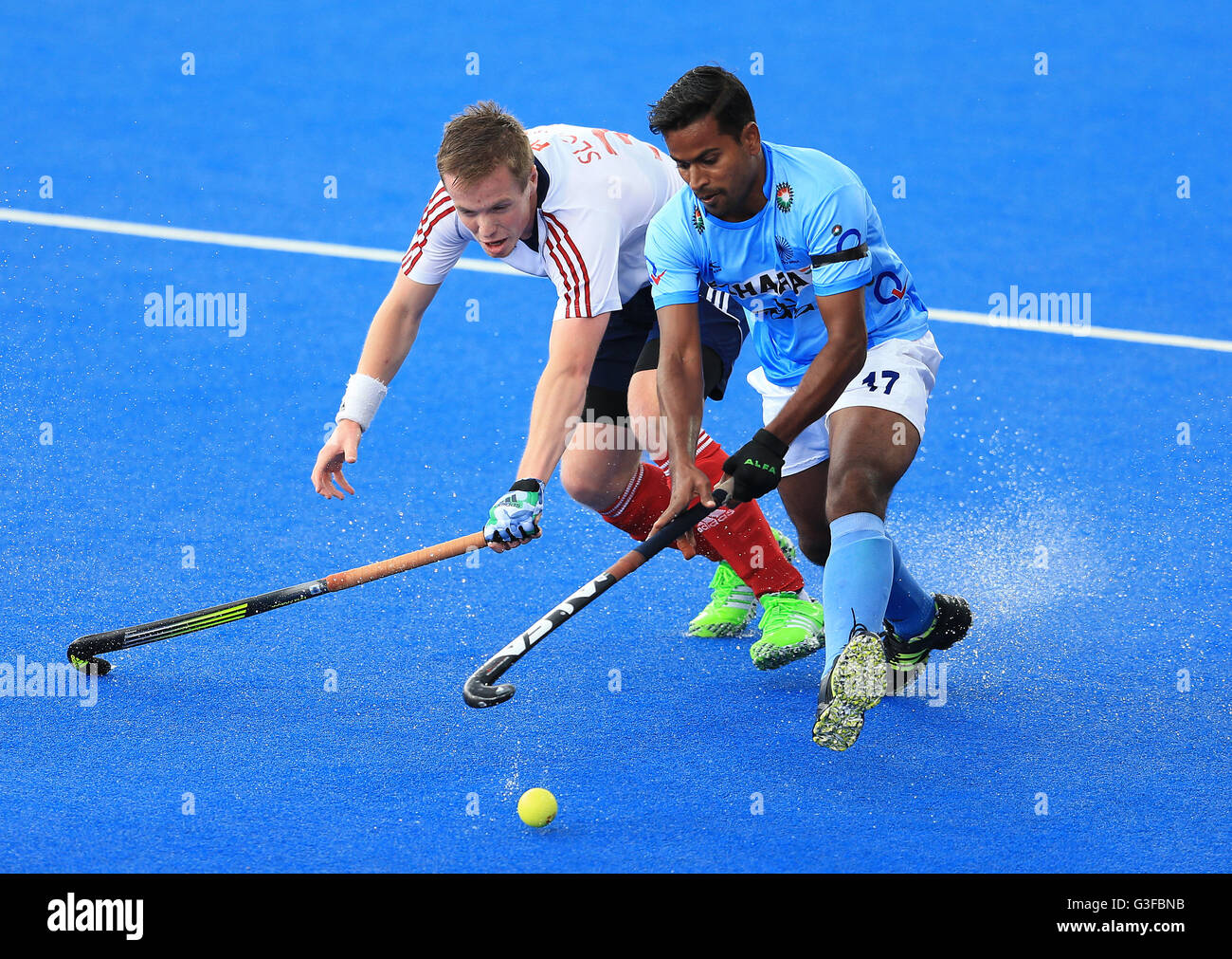 India's Danish Mujtaba (right) and Great Britain's Ian Sloan (left ...