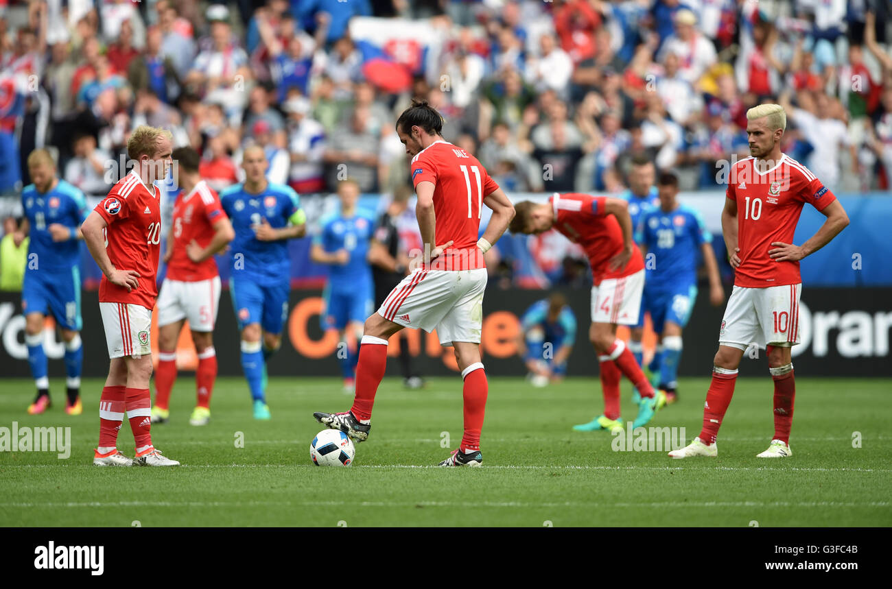 Wales' Gareth Bale (second right) Aaron Ramsey (right) and Jonathan ...