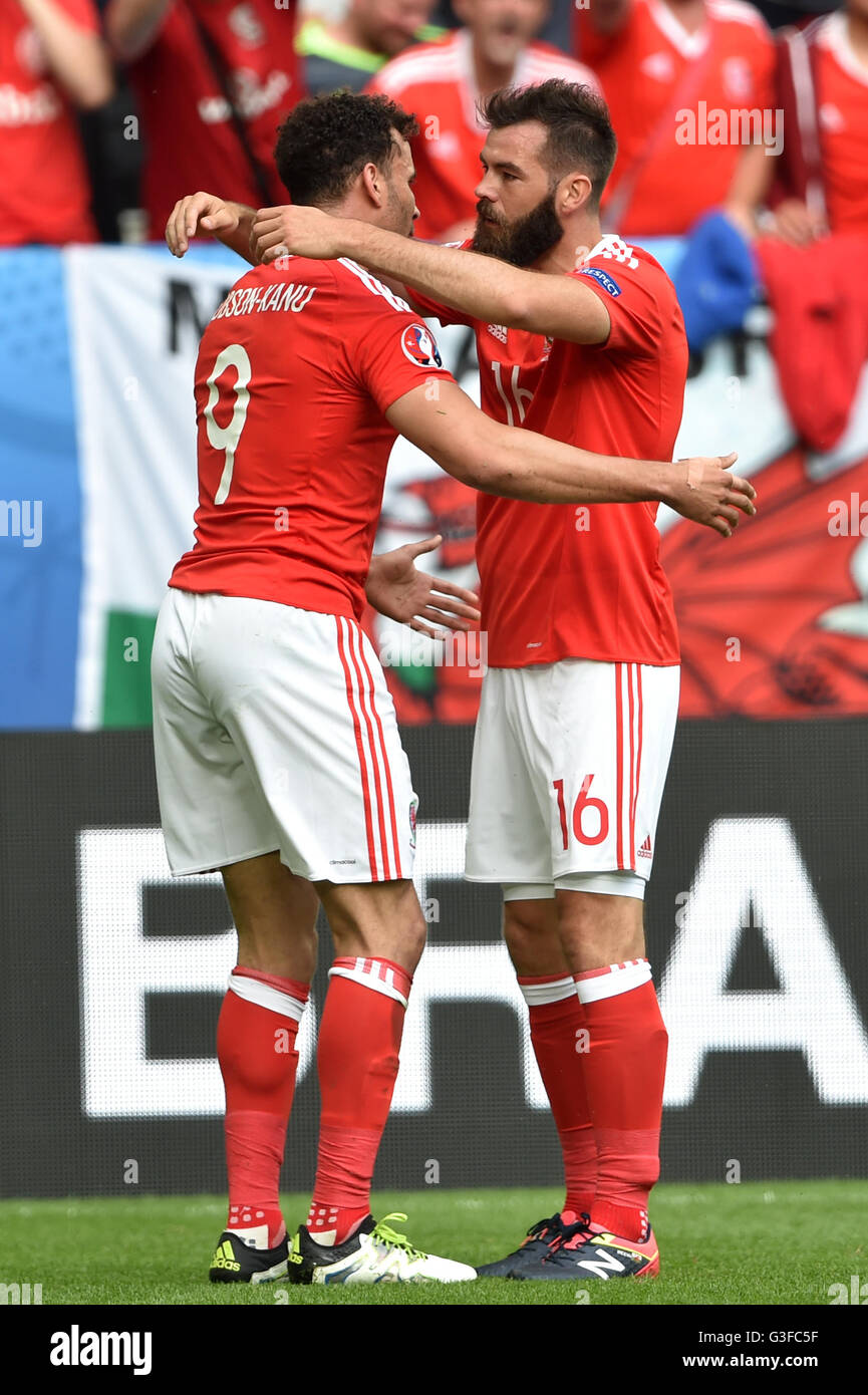 Hal robson kanu second left hi-res stock photography and images - Alamy