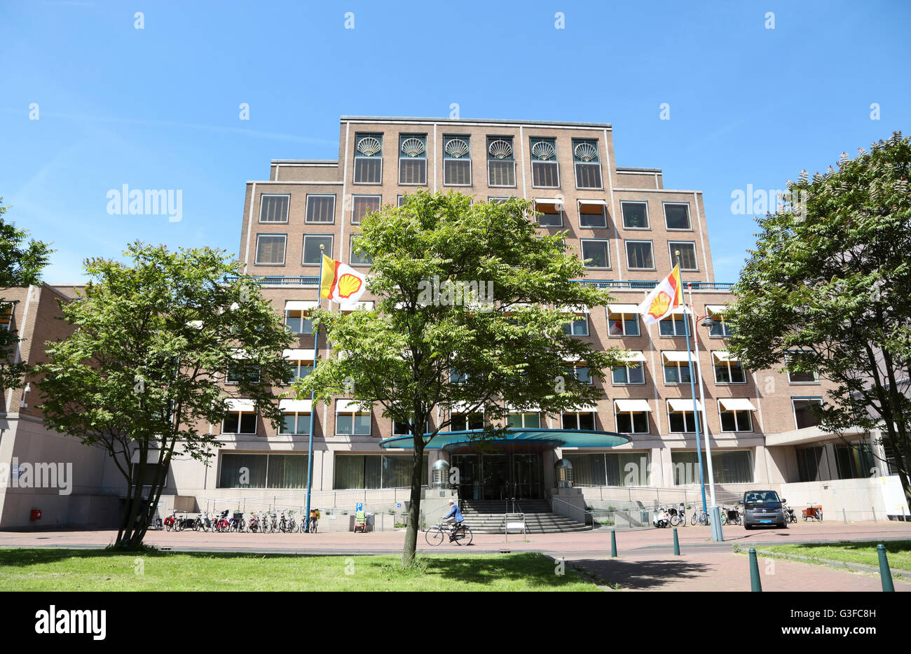 Shell headquarters hague hi-res stock photography and images - Alamy