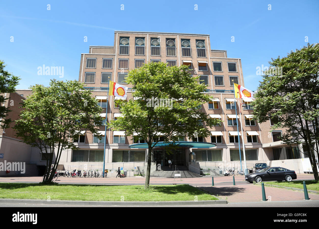 Head office of Royal Dutch Shell in the Hague, the Netherlands Stock ...