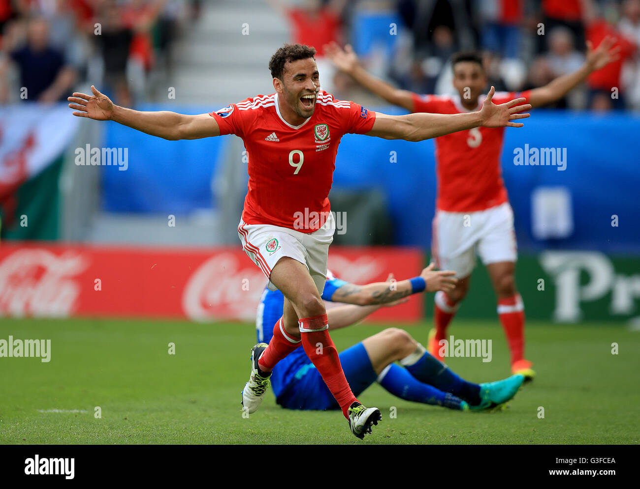 Hal robson kanu scoring goal euro hi-res stock photography and images ...