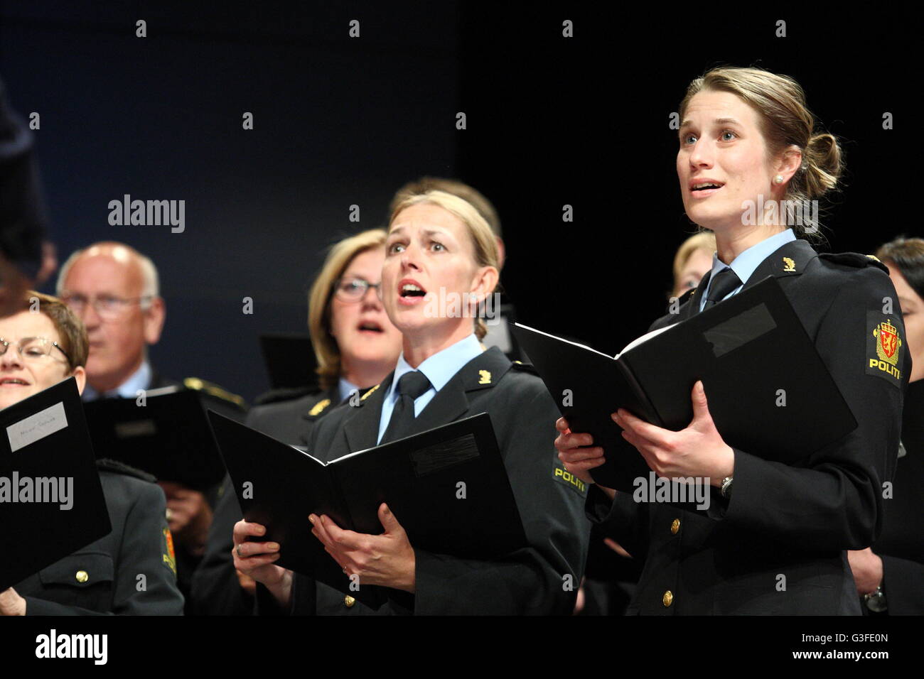 Police choir hi-res stock photography and images - Alamy