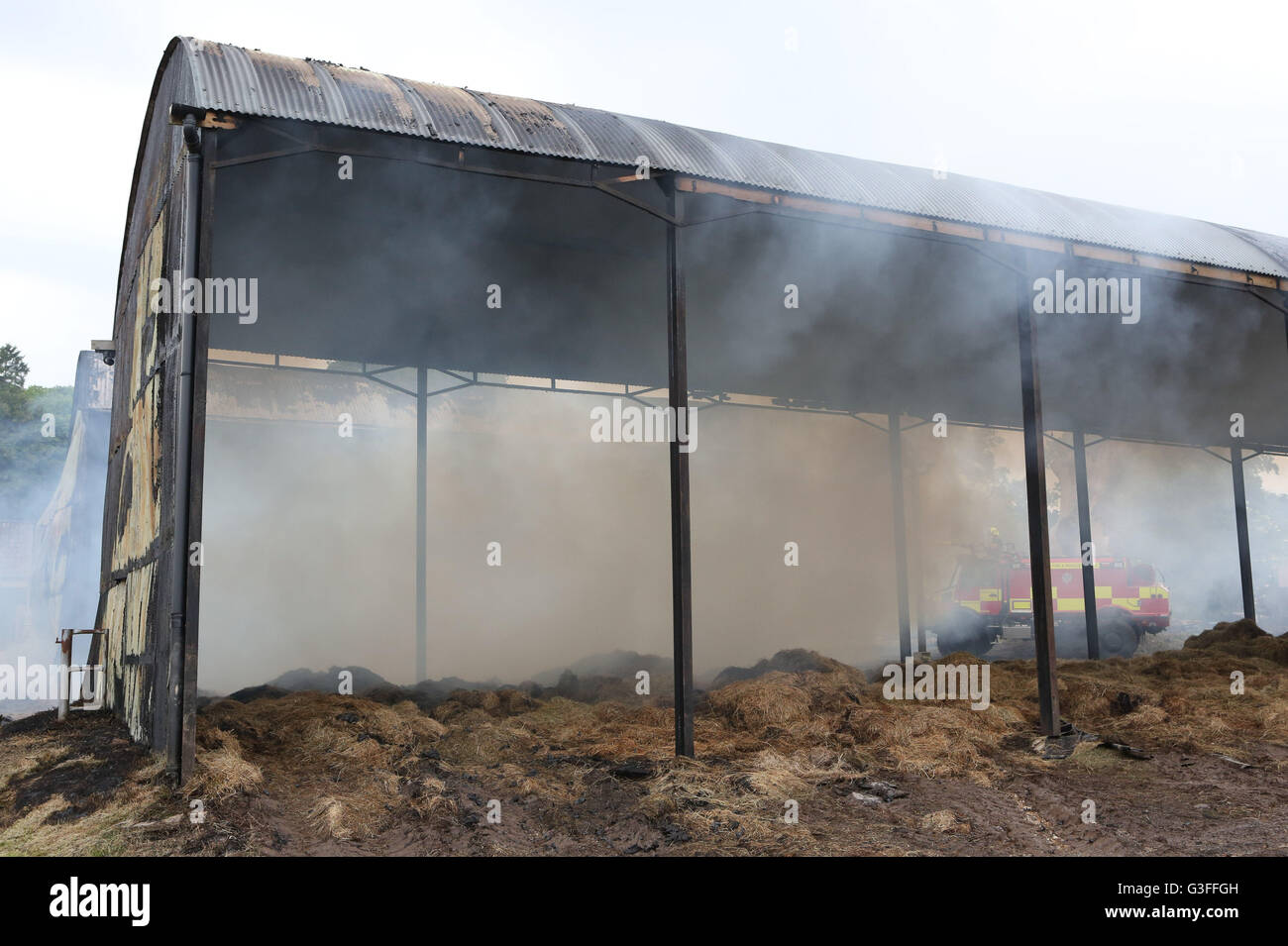 Farnham, Surrey, UK. 10th June, 2016. Fire crews from stations across ...