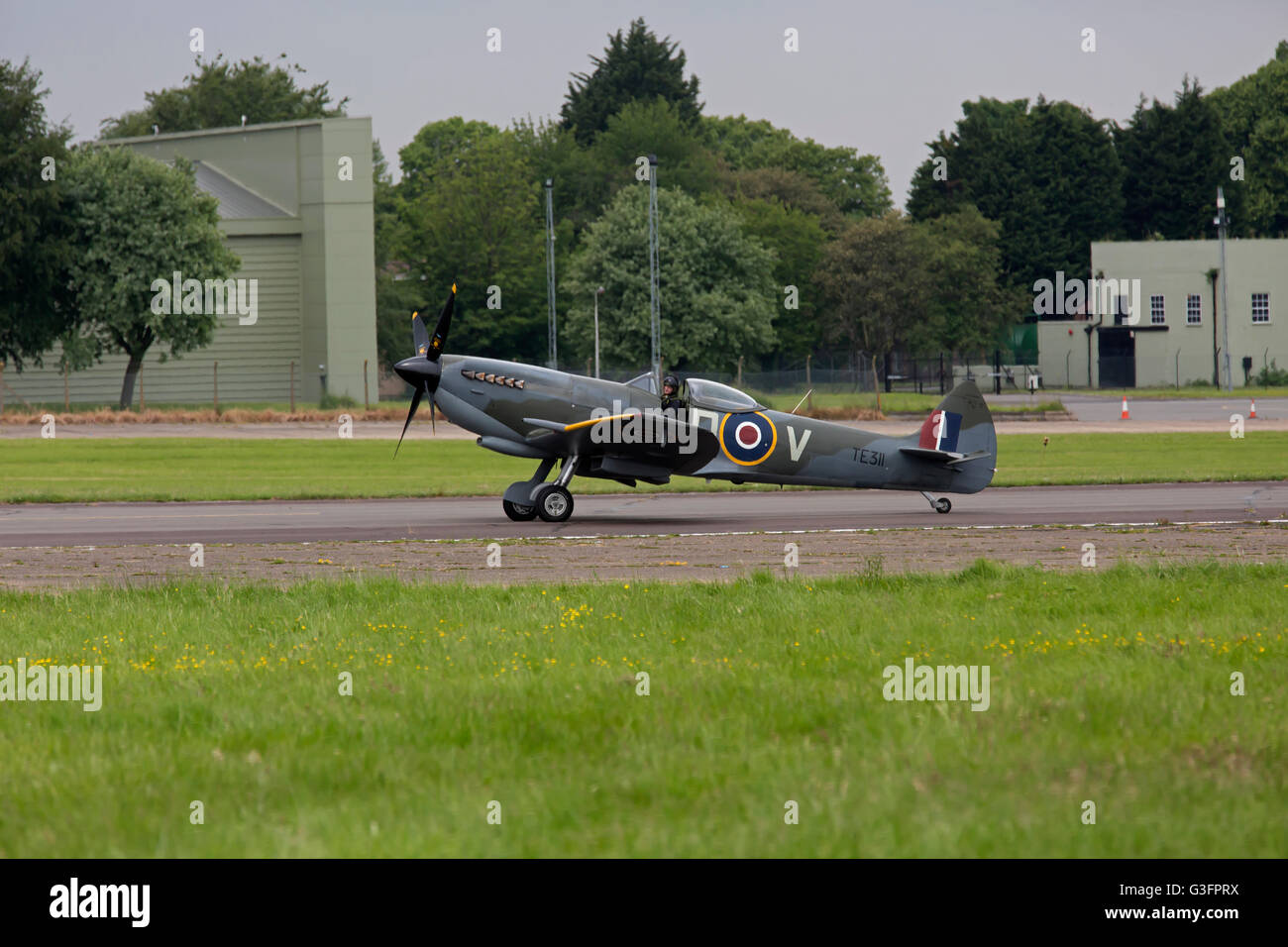 Spitfire landing gear hi-res stock photography and images - Alamy