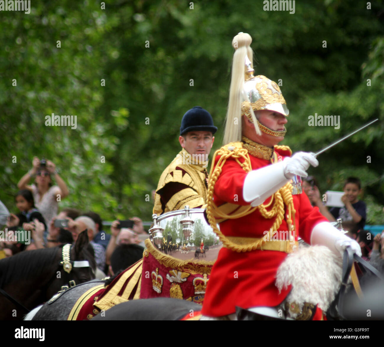 Silver kettle drums hi-res stock photography and images - Alamy