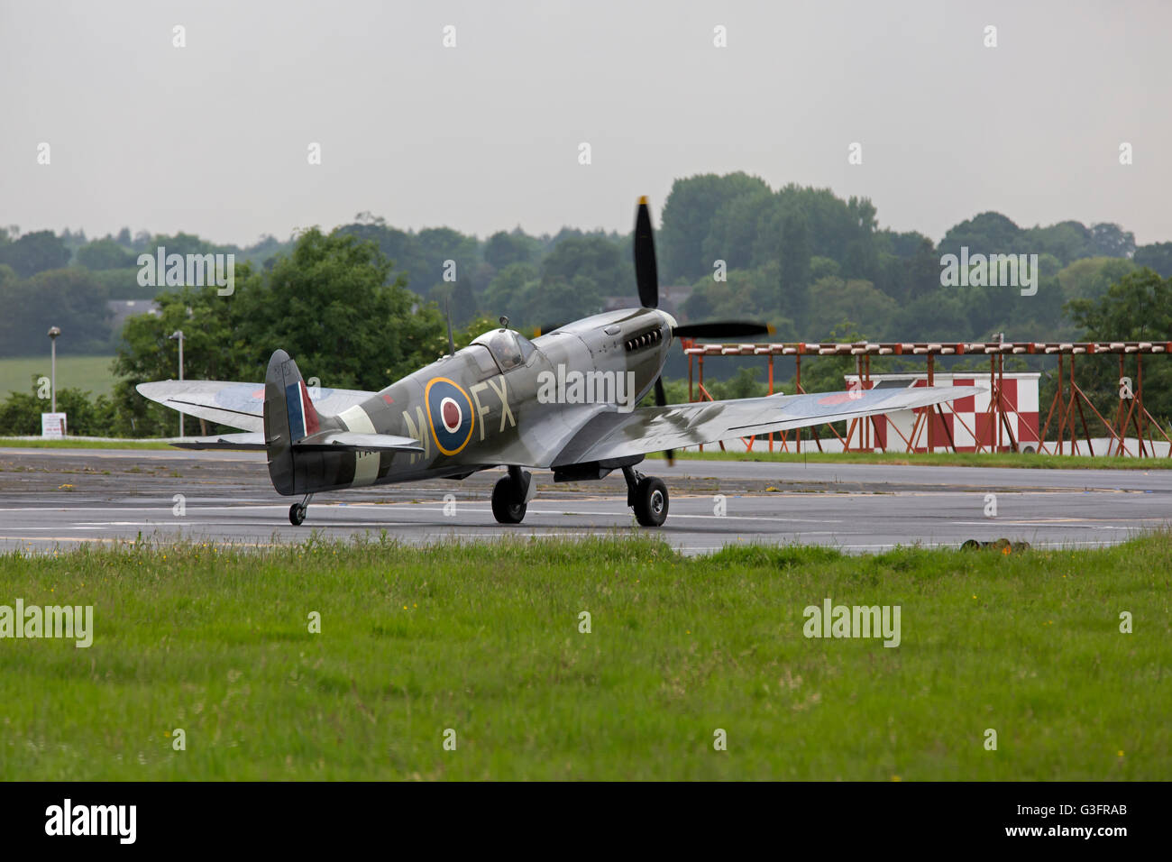 Spitfire landing gear hi-res stock photography and images - Alamy