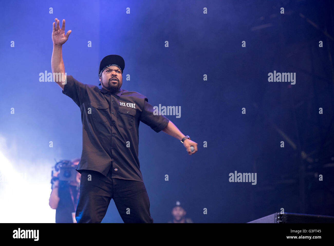 Ice cube live on stage hi-res stock photography and images - Alamy