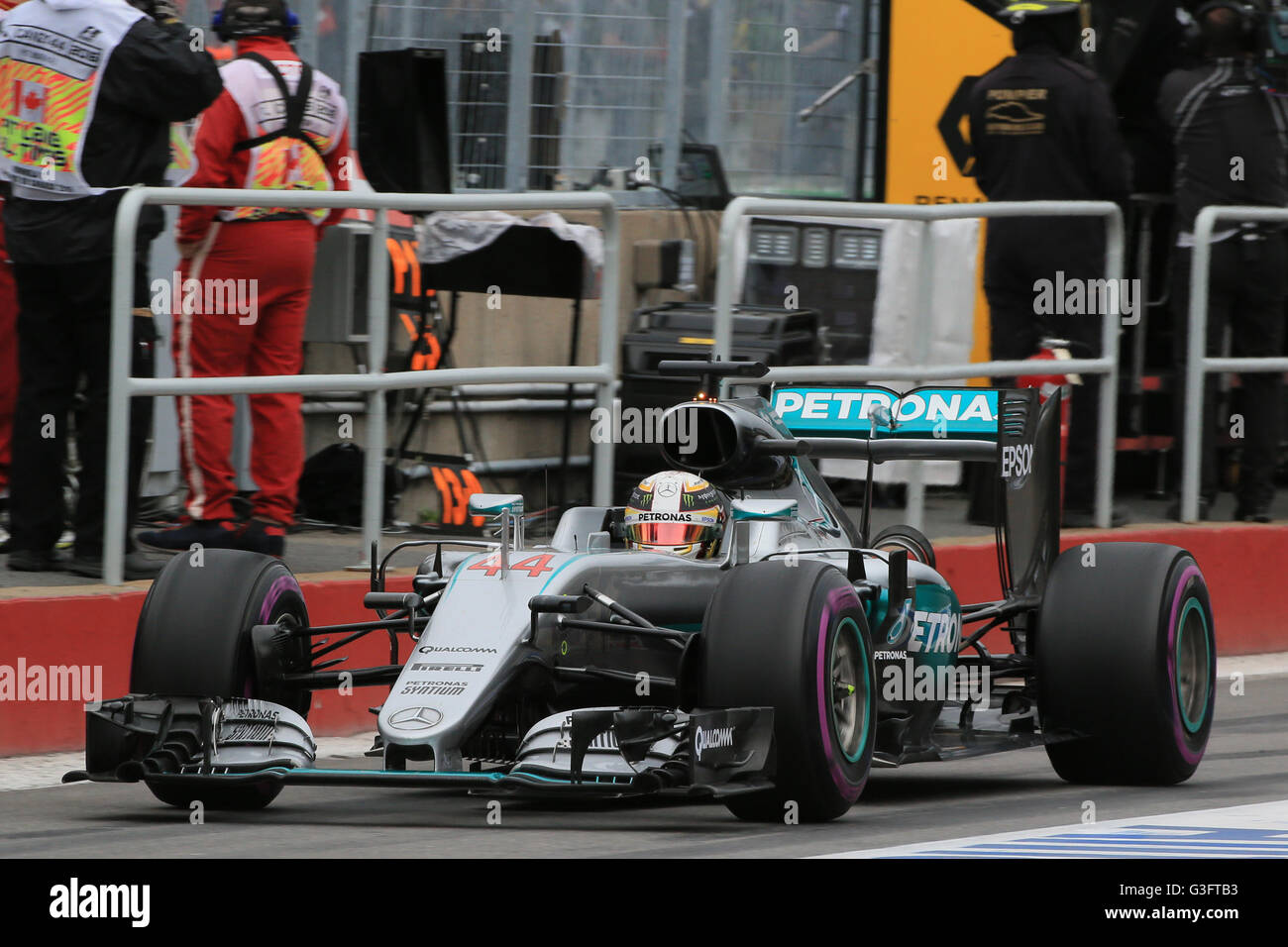 Mercedes amg f1 w07 hybrid lewis hamilton hi-res stock photography and ...