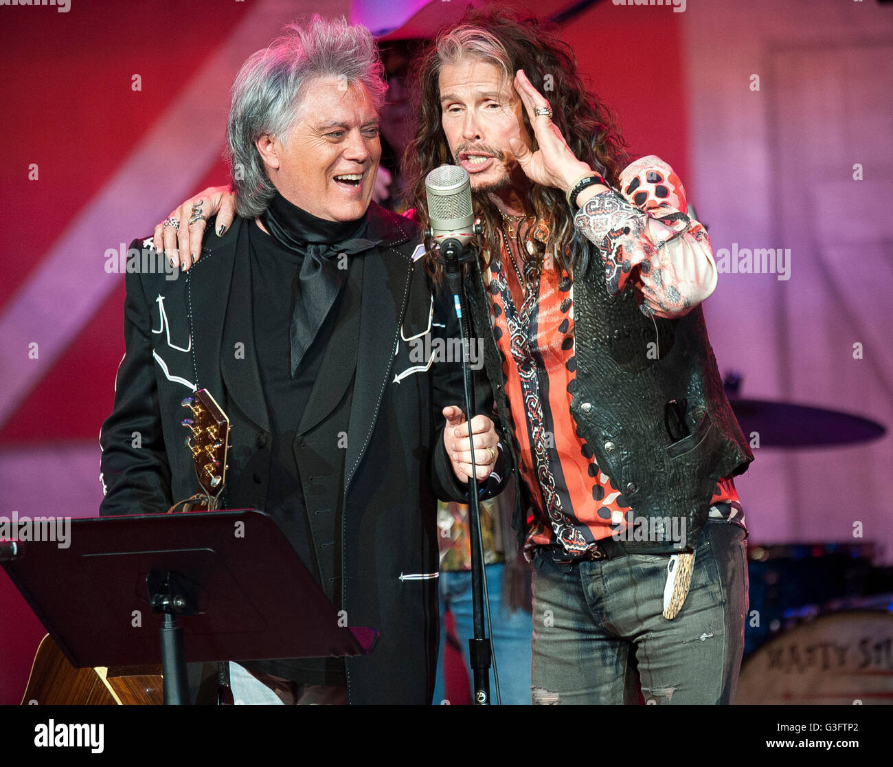 June 8, 2016 - Nashville, Tennessee; USA - Musician STEVEN TYLER and ...