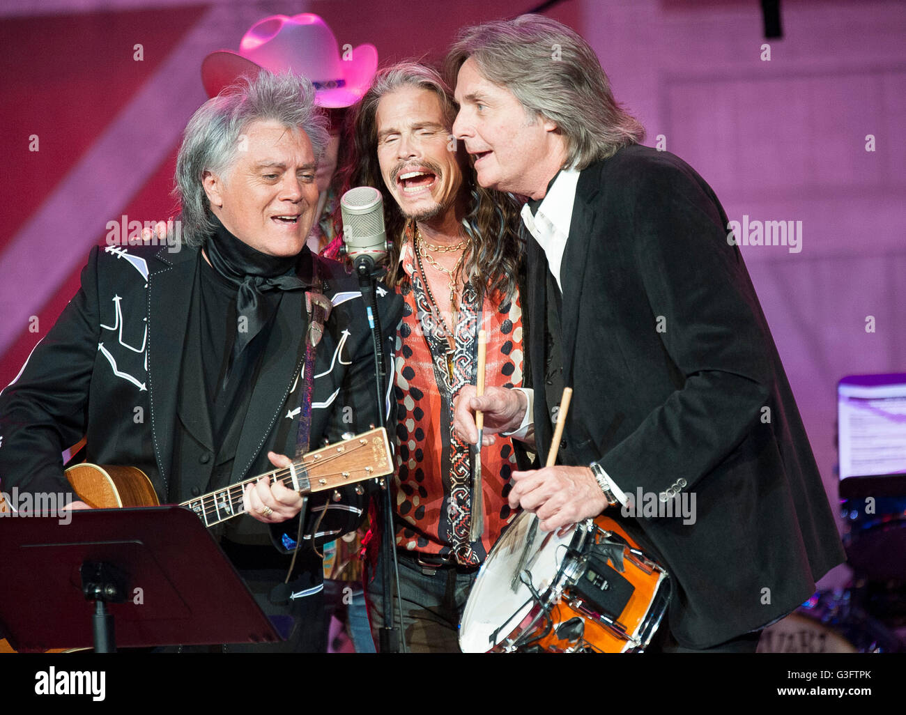 June 8, 2016 - Nashville, Tennessee; USA - Musician MARTY STUART ...