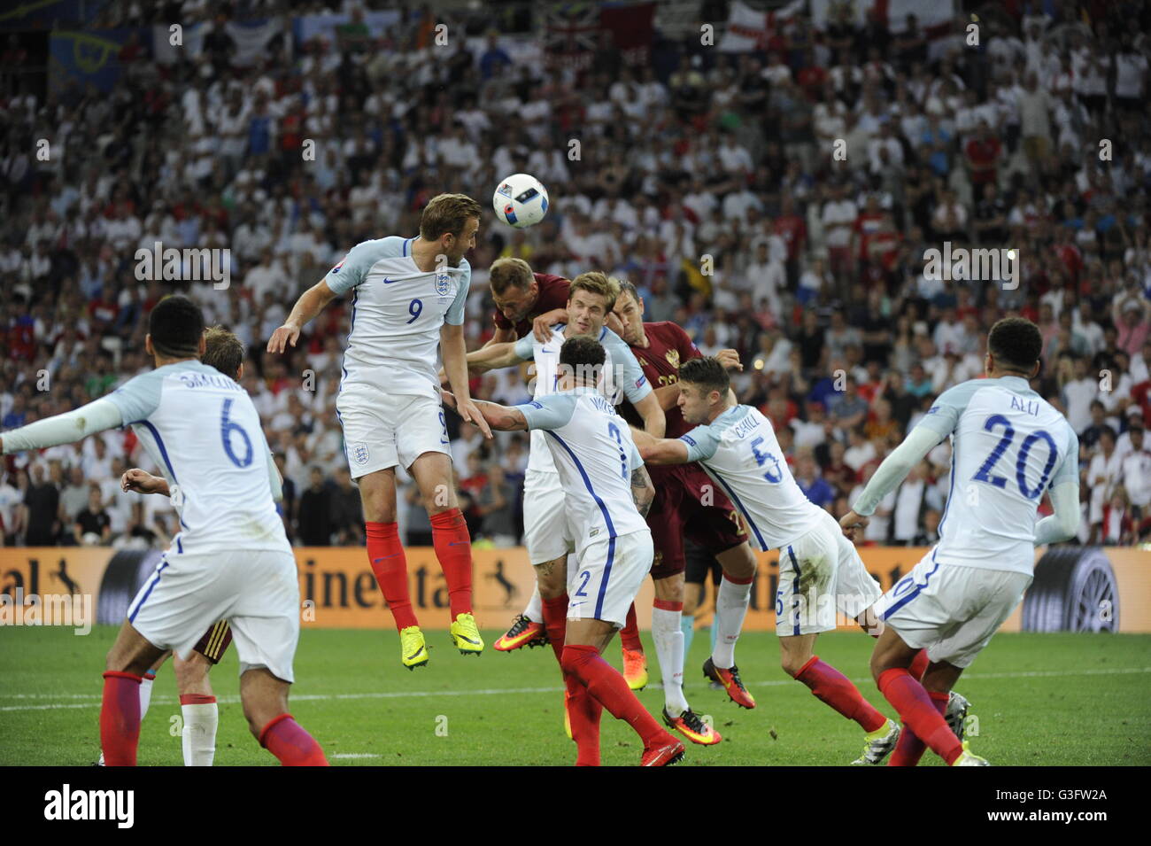 Defensive header High Resolution Stock Photography and Images - Alamy