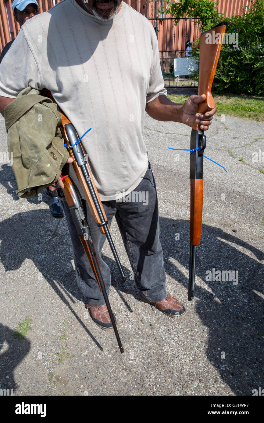Gun guns weapon weapons police firearms hi-res stock photography and ...