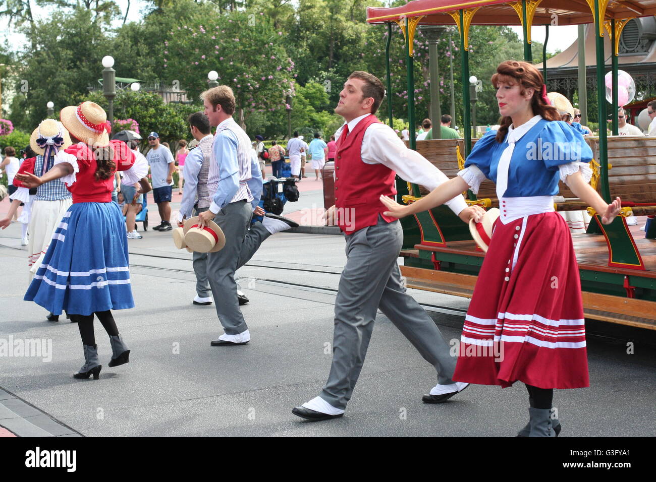 Dancers, Entertainers dancing Main Street Show in Magic Kingdom Disney ...