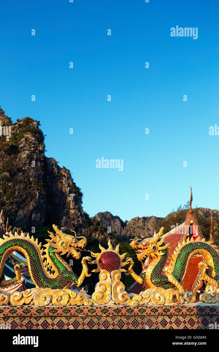 Wat khao daeng temple hi-res stock photography and images - Alamy