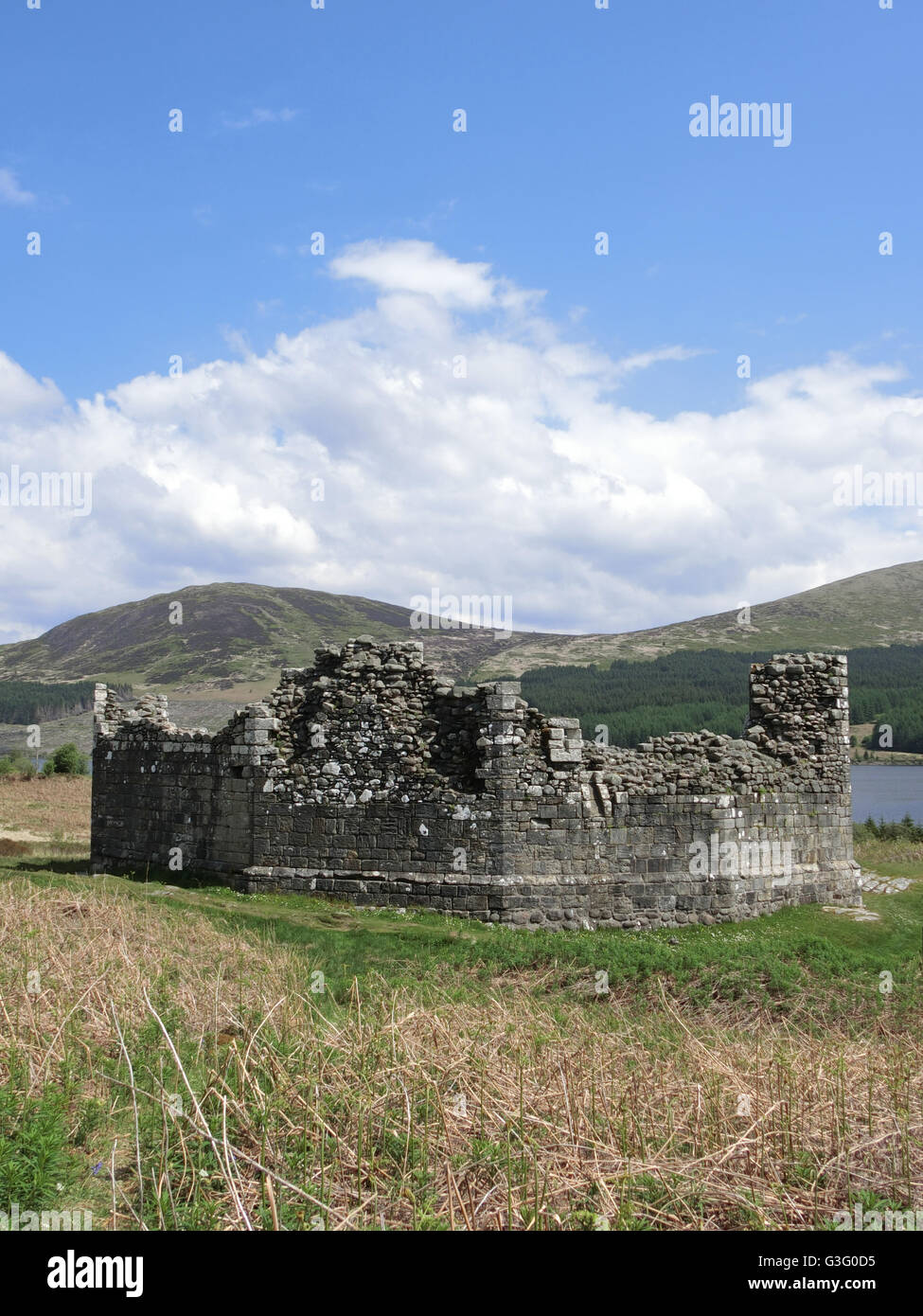 Loch doon castle hi-res stock photography and images - Alamy