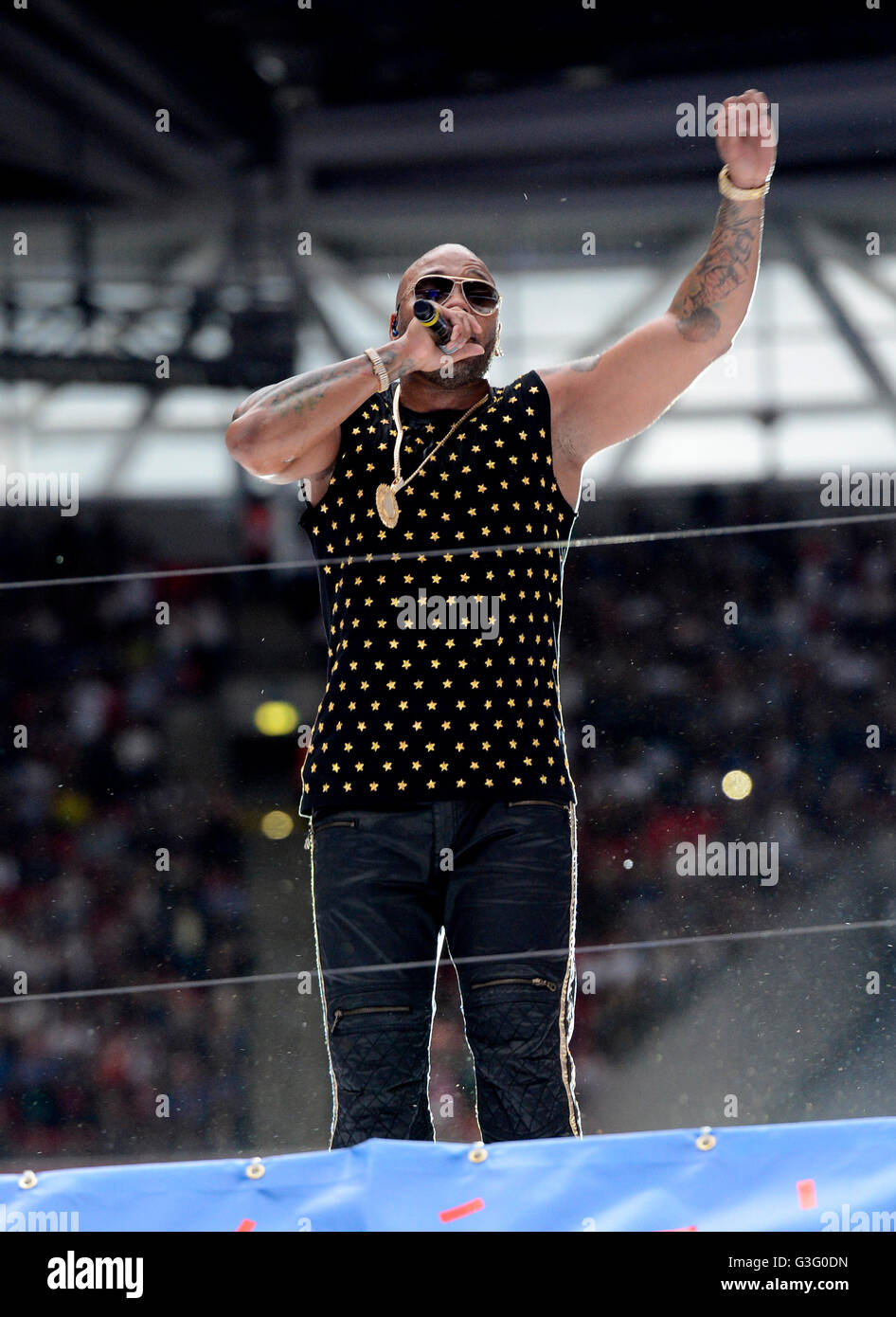 Flo rida performs capital fms summertime ball wembley stadium hi-res ...