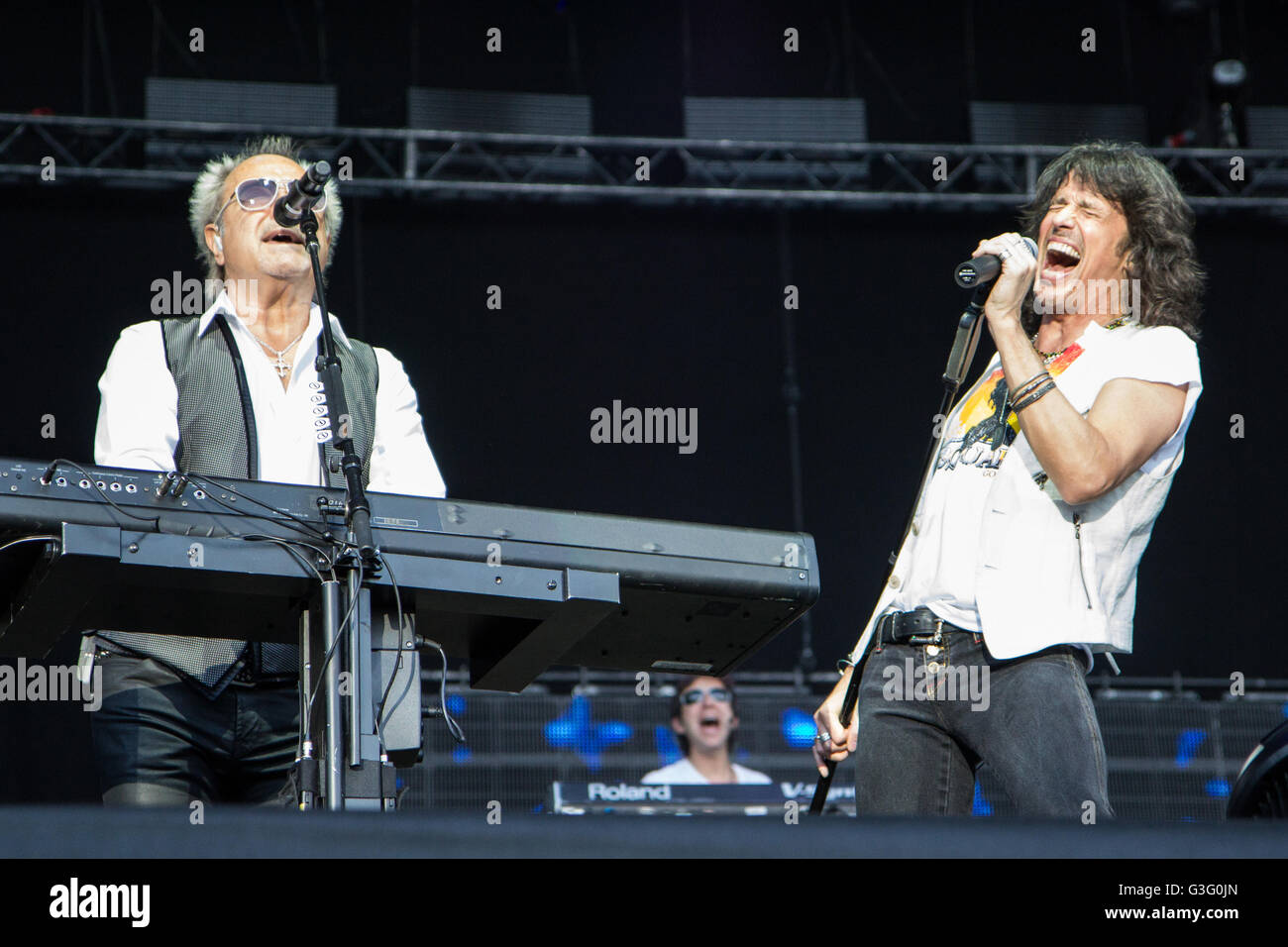 Foreigner band hi-res stock photography and images - Alamy