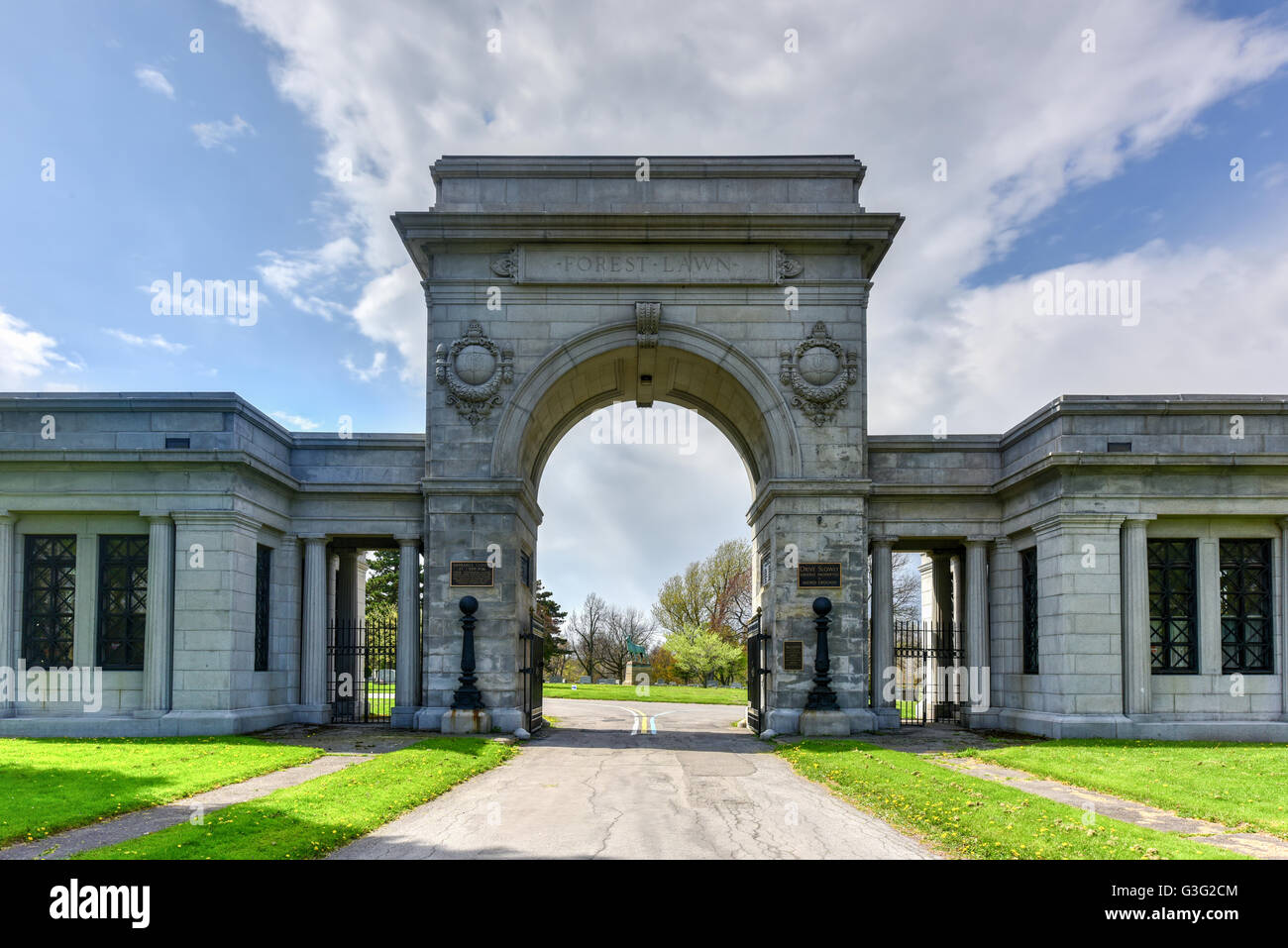 Forest lawn cemetery hi-res stock photography and images - Alamy