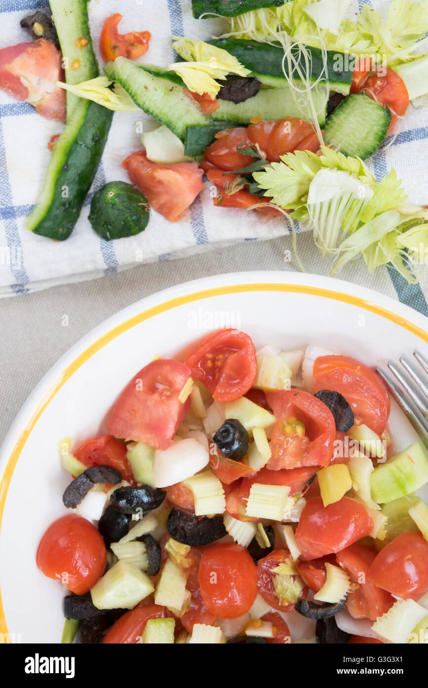 Chopped tomatoes plate hi-res stock photography and images - Alamy