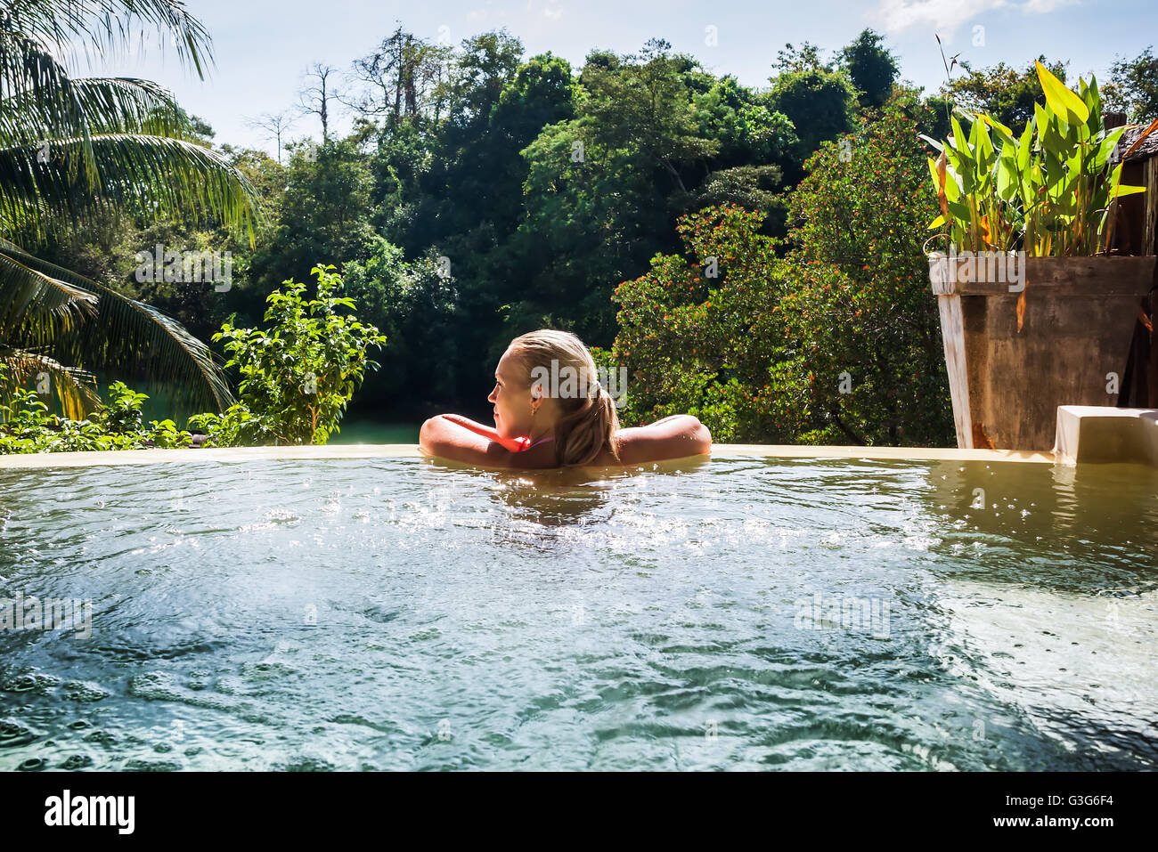 Swimming pool women hi-res stock photography and images - Alamy