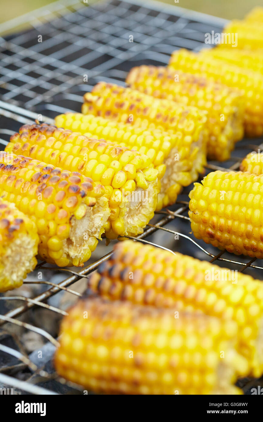 Corn on the grill Stock Photo - Alamy