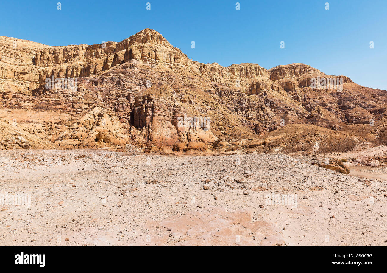 Interesting shapes of the mountains in the desert of Eilat Stock Photo ...