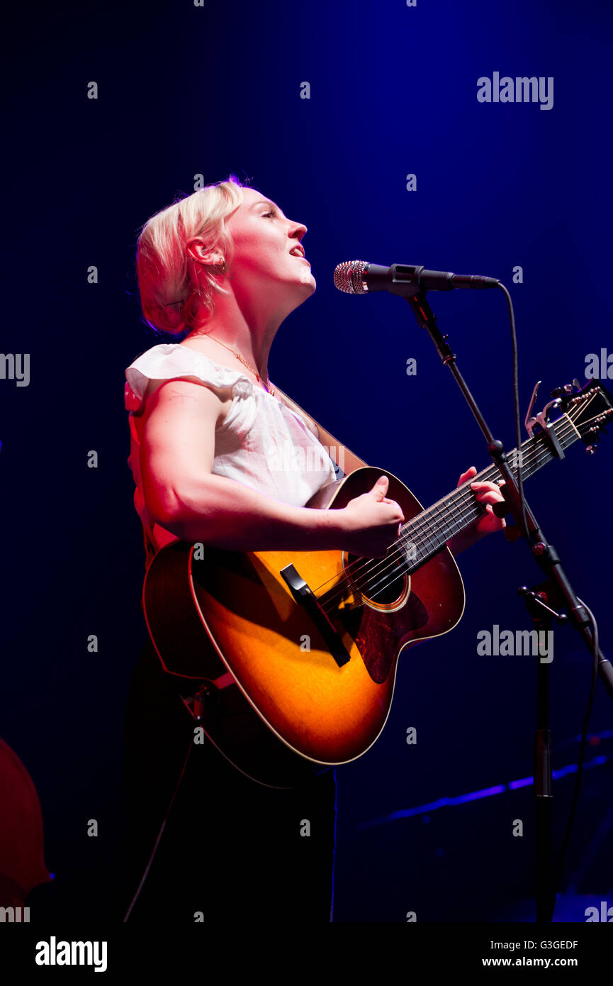 Laura marling neil young hi-res stock photography and images - Alamy