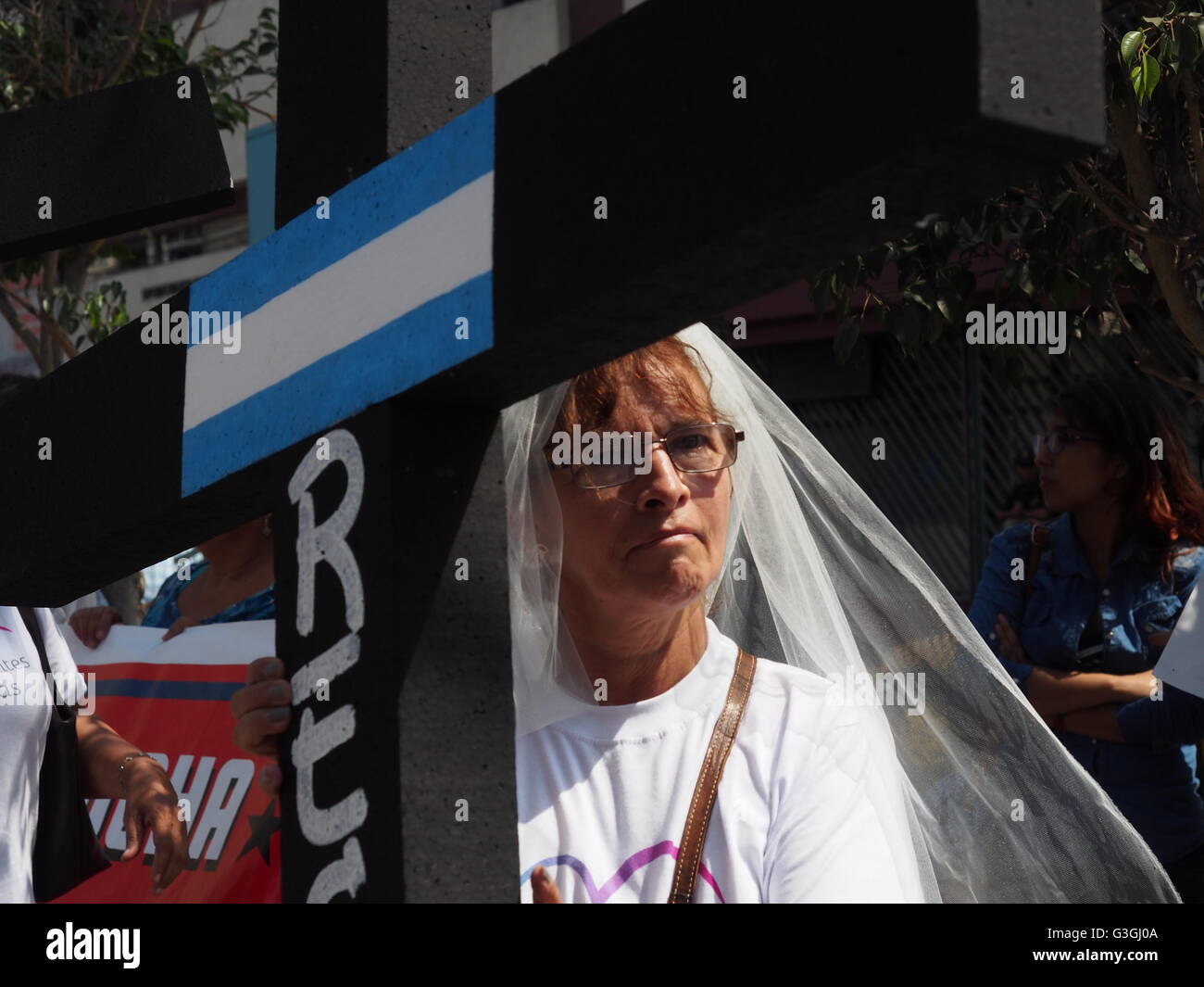 Lima, Peru. 06th May, 2016. Lima, May 6th, battered migrant mothers ...