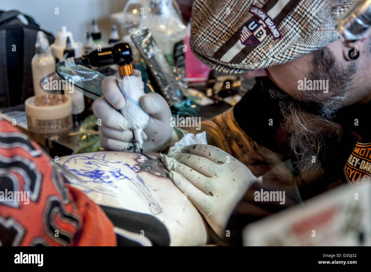 Over 500 international tattoo artists at the Palazzo dei Congressi ...