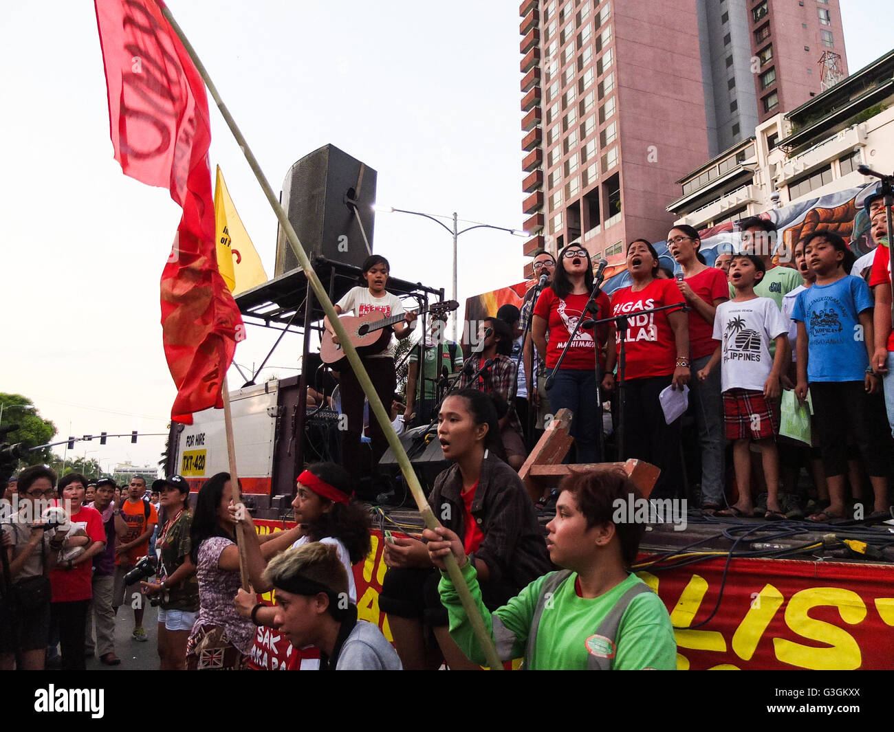 Manila, Philippines. 01st May, 2016. Workers and their families ...