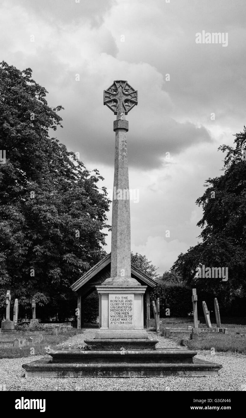 Tall, stonework monument seen at a cemetery Stock Photo - Alamy
