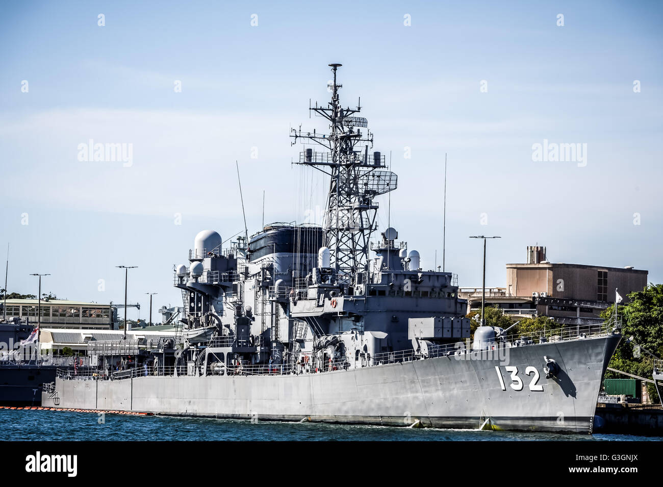 Sydney, Australia. 15th Apr, 2016. Japan Maritime Self-Defense Force Hatsuyuki-class destroyer ...