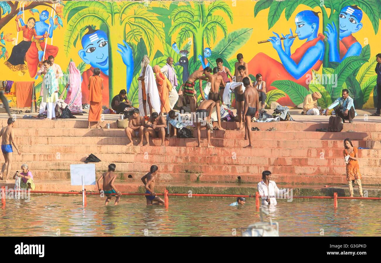 Hindu devotees take holy dip hi-res stock photography and images - Alamy