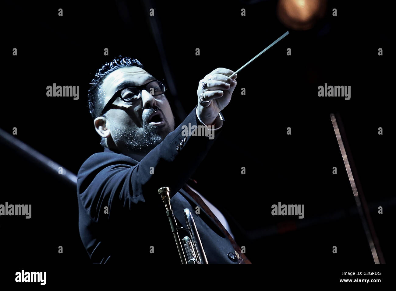 French moroccan singer hi-res stock photography and images - Alamy