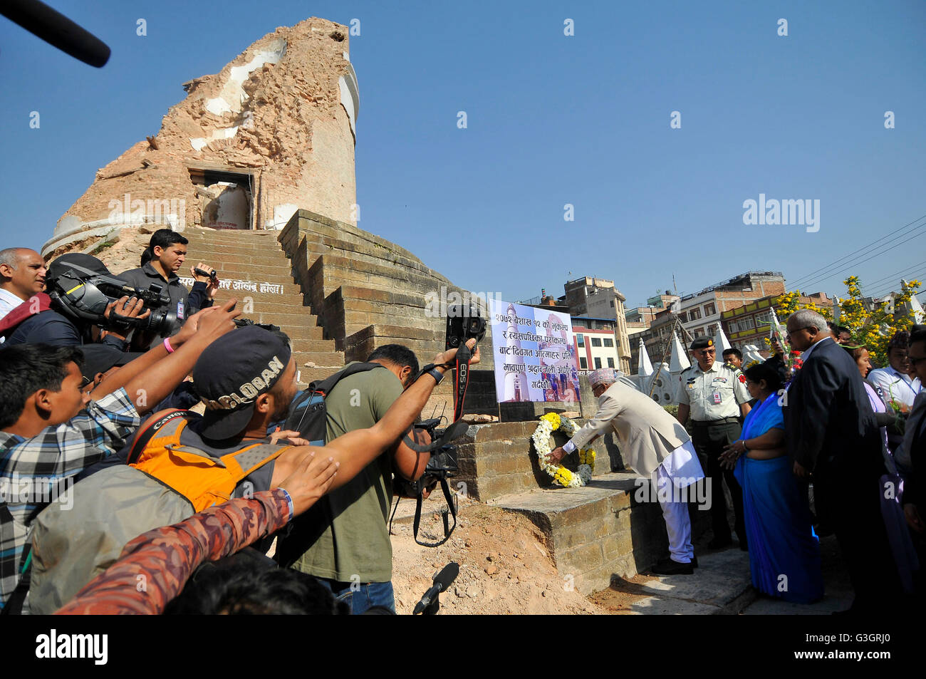 Homeless child kathmandu hi-res stock photography and images - Alamy