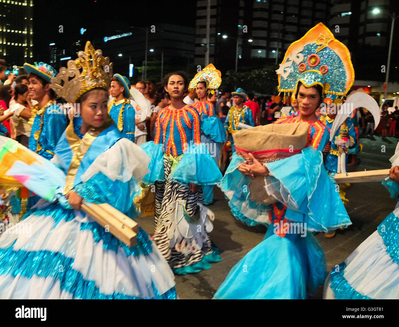 Pasay City, Philippines. 16th Apr, 2016. A gay dancer dance gracefully ...