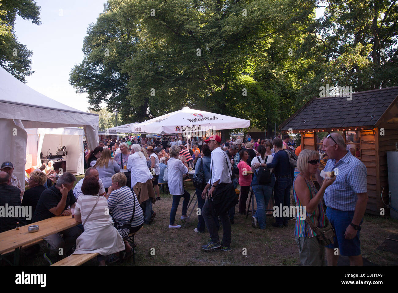 Berlin, Germany. 11th June, 2016. Festival along the river Havel with ...