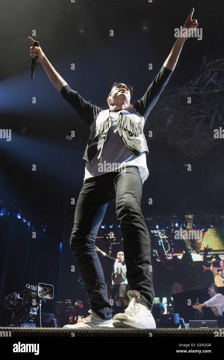 June 11, 2016 - Manchester, Tennessee, U.S - Rapper MACKLEMORE of ...