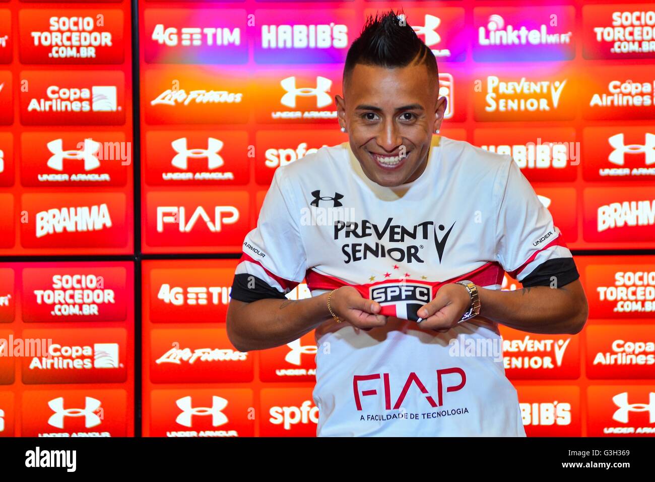 SAO PAULO, Brazil - 06/24/2016: TRAINING SPFC - Presentation Player ...