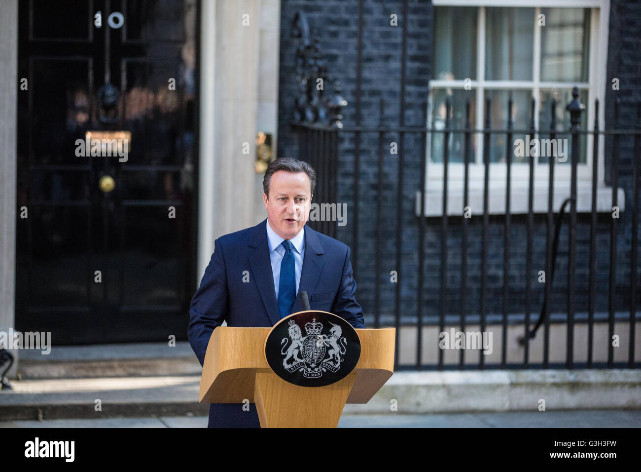 David cameron resignation hi-res stock photography and images - Alamy
