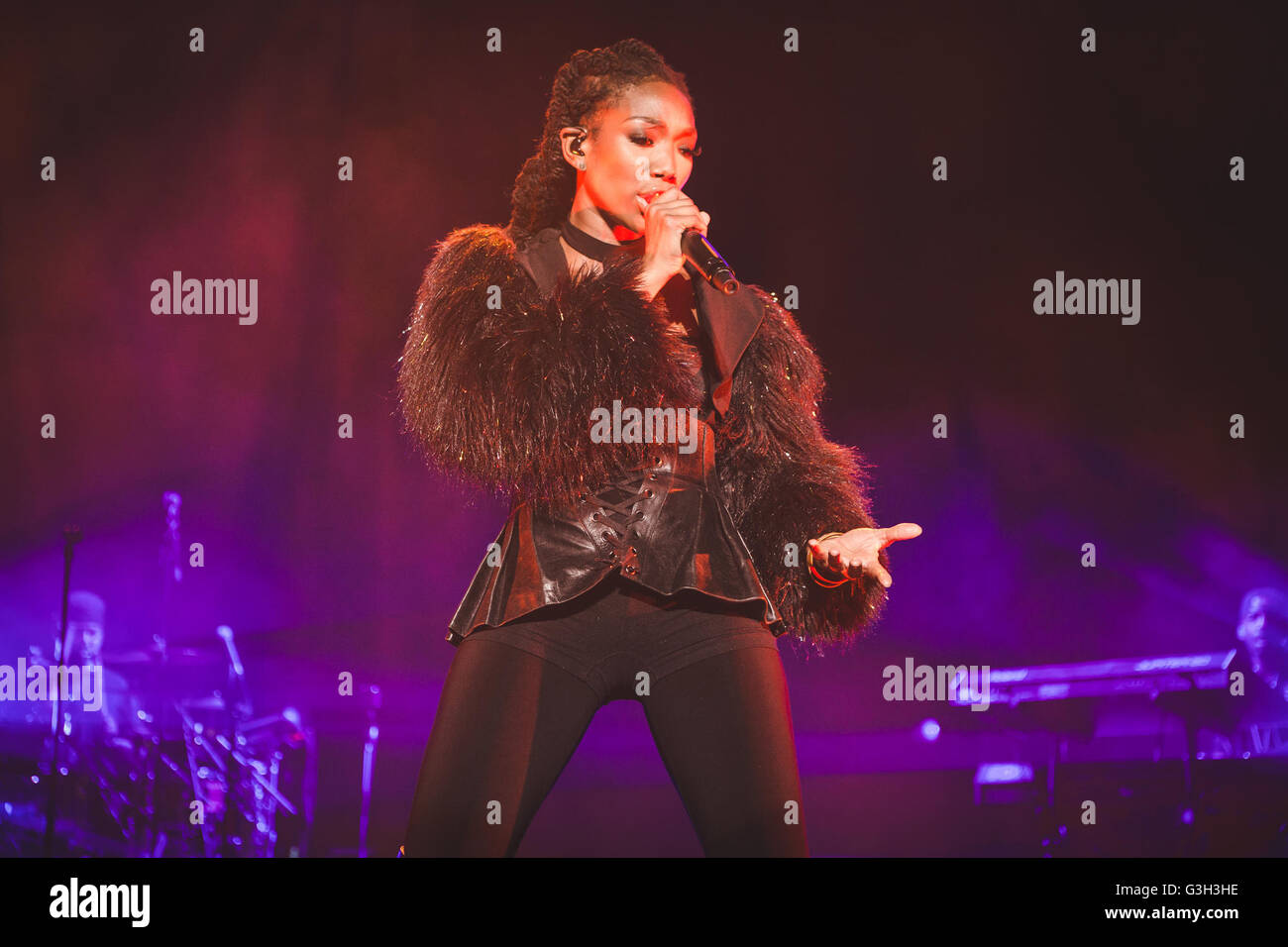Brandy singer 2016 hi-res stock photography and images - Alamy