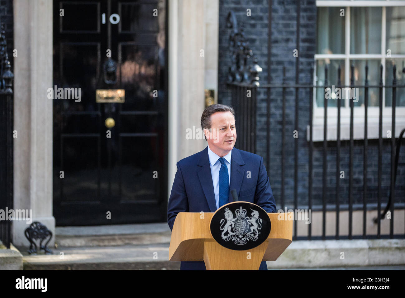 Cameron announces referendum hi-res stock photography and images - Alamy