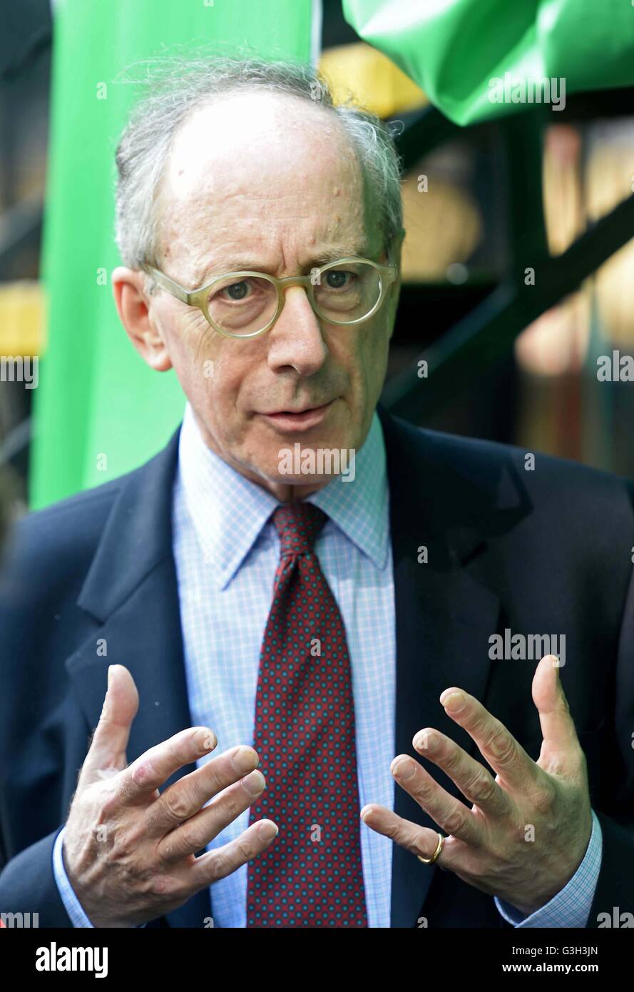 Rifkind hi-res stock photography and images - Alamy