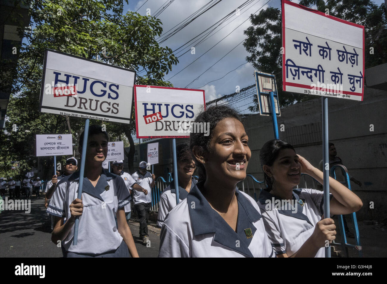 Kolkata. 25th June, 2016. Indian school children participate in "A Walk ...