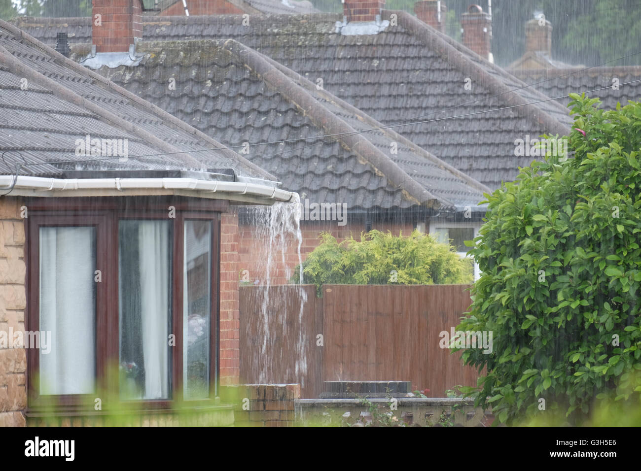 Heavy rain showers hi-res stock photography and images - Alamy Heavy rain showers hi-res stock photography and images - Alamy