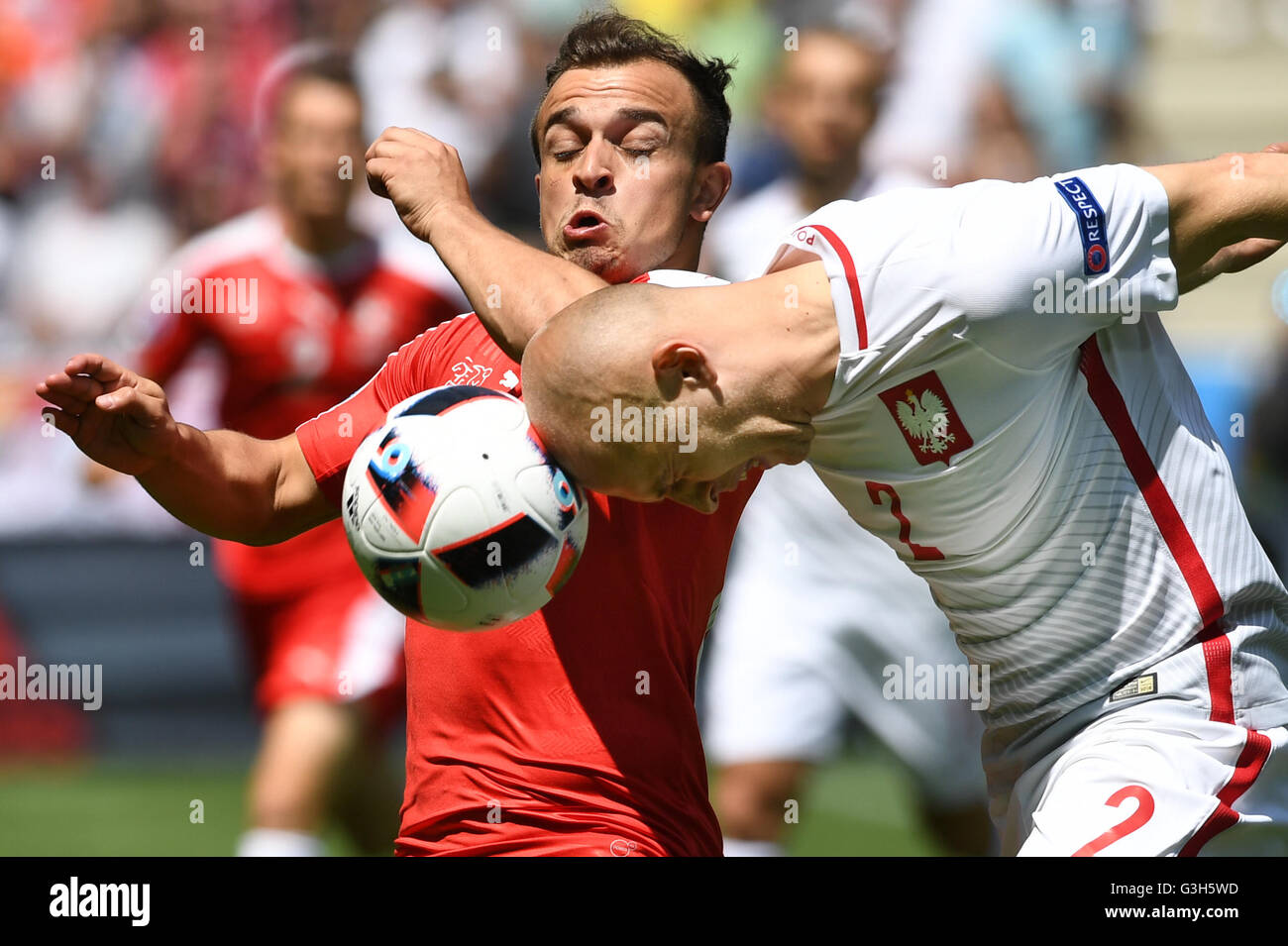 Saint-Etienne, France. 25th June, 2016. Xherdan Shaqiri (l) of ...