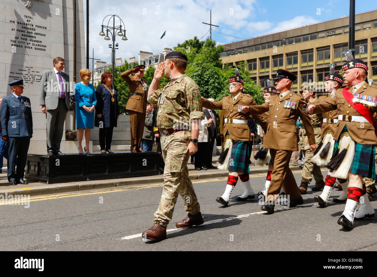 Glasgow lord provost sadie docherty hi-res stock photography and images ...