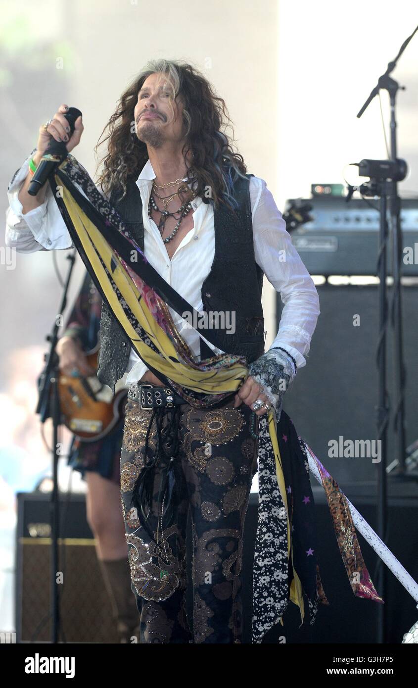 New York, NY, USA. 24th June, 2016. Steven Tyler on stage for NBC Today ...